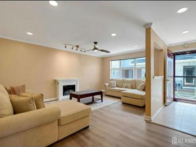 2 Br, 2 bath, Condo 177 Bexley Ln