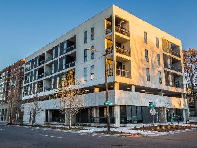 2 Br, 2 bath, Condo 1790 N Gaylord St