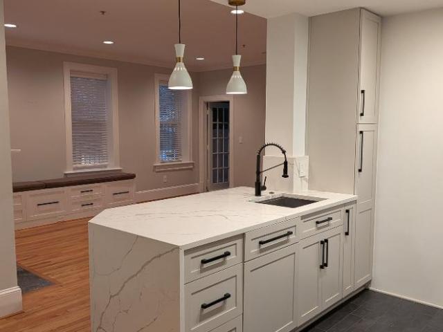 2 Br, 2 bath, Condo 1807 California St NW