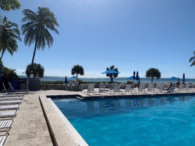 2 Br, 2 bath, Condo 1800 Atlantic Blvd