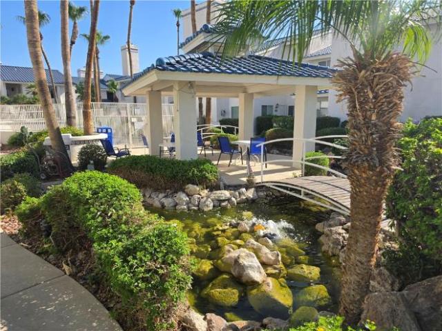 2 Br, 2 bath, Condo 1800 Clubhouse Drive