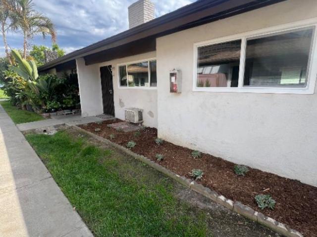 2 Br, 2 bath, Condo 1800 E Heim Ave