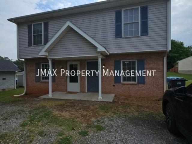 2 Br, 2 bath, Condo 1816 Bennington St SE