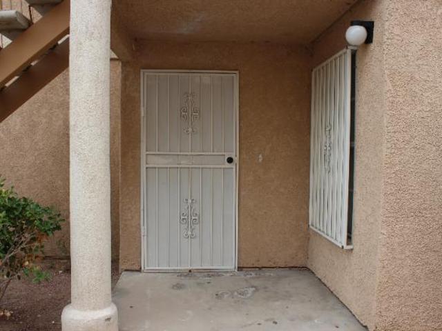 2 Br, 2 bath, Condo 1830 N Pecos Rd