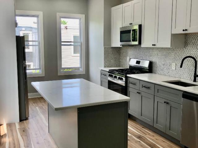2 Br, 2 bath, Condo 1848 N 23rd St