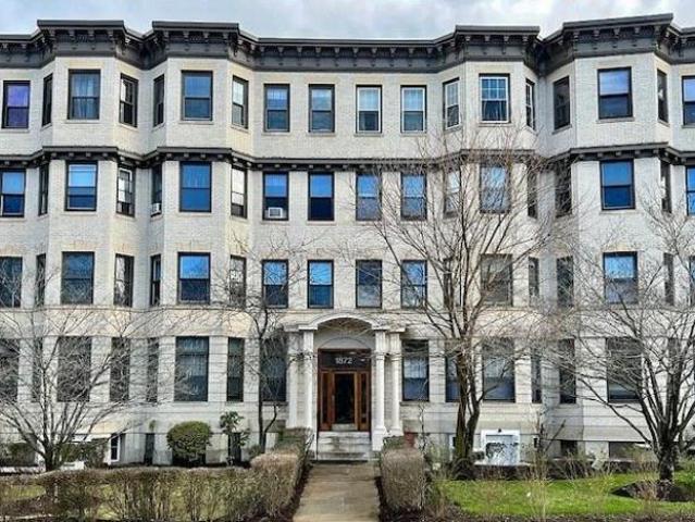 2 Br, 2 bath, Condo 1872 Commonwealth Ave