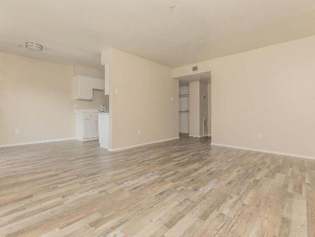 2 Br, 2 bath, Condo 1900 Carl Rd