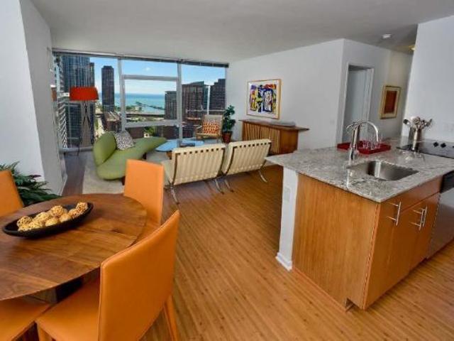 2 Br, 2 bath, Condo 190 E Illinois St