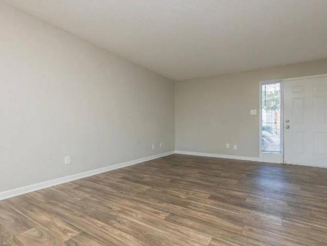 2 Br, 2 bath, Condo 190 N Old Corry Field Rd