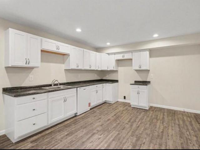 2 Br, 2 bath, Condo 190 Powers Way