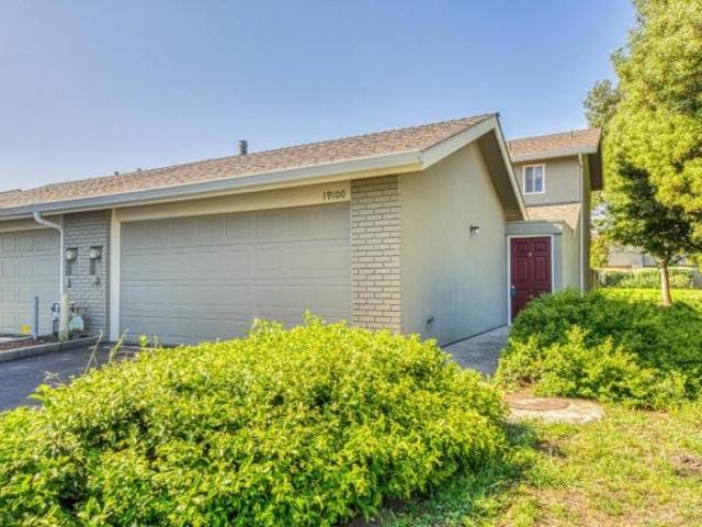 2 Br, 2 bath, Condo 19100 Creekside Pl