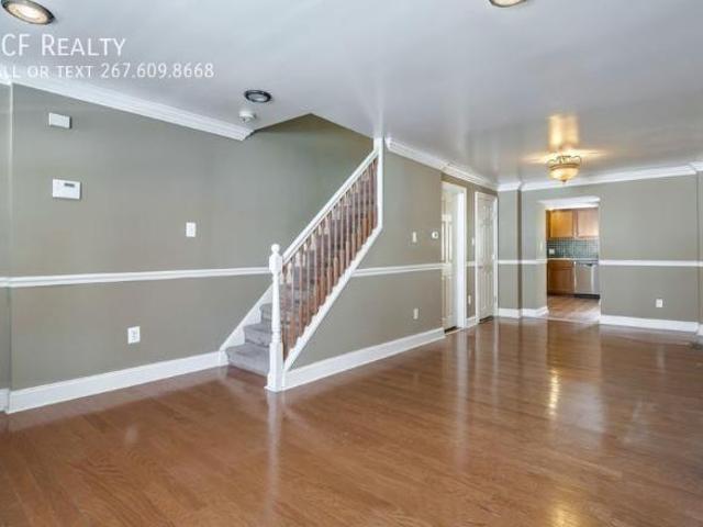 2 Br, 2 bath, Condo 1928 Manton Street