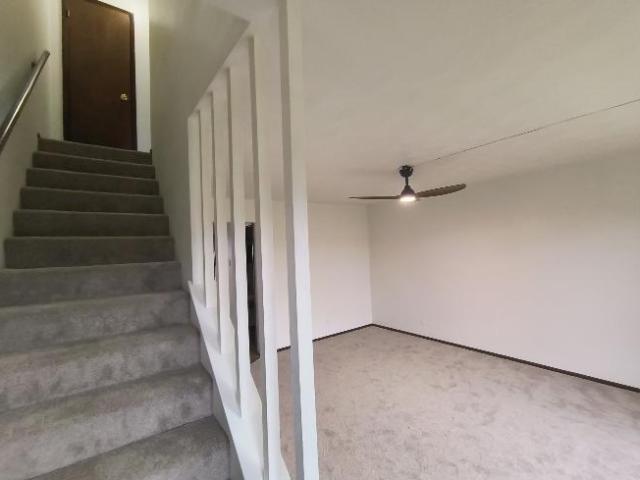 2 Br, 2 bath, Condo 1929 Canterbury Dr