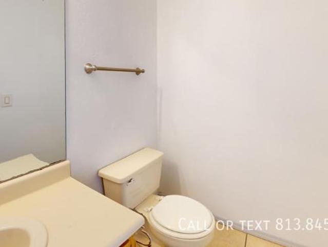 2 Br, 2 bath, Condo 1920 SW 31 Ave 10
