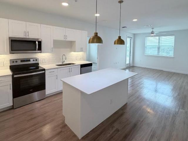 2 Br, 2 bath, Condo 19365 Wilke Ln
