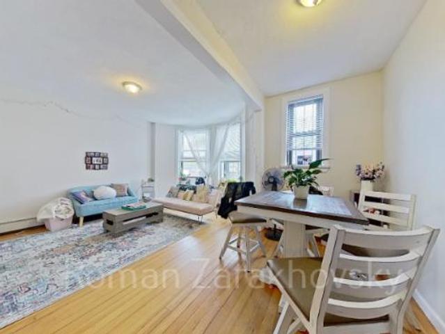 2 Br, 2 bath, Condo 1950 Beacon St