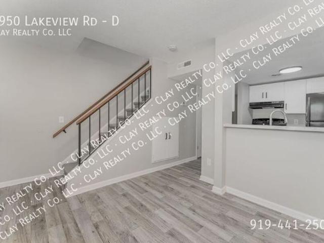 2 Br, 2 bath, Condo 1950 Lakeview Rd