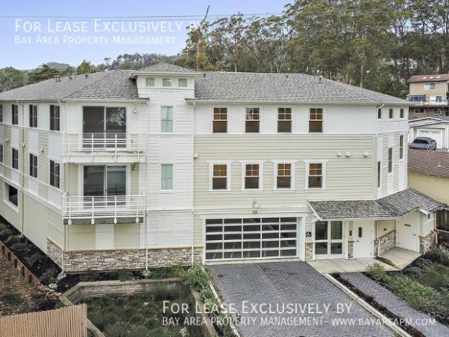 2 Br, 2 bath, Condo 195 Avenue Cabrillo