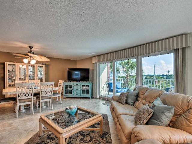 2 Br, 2 bath, Condo 19610 Gulf Blvd