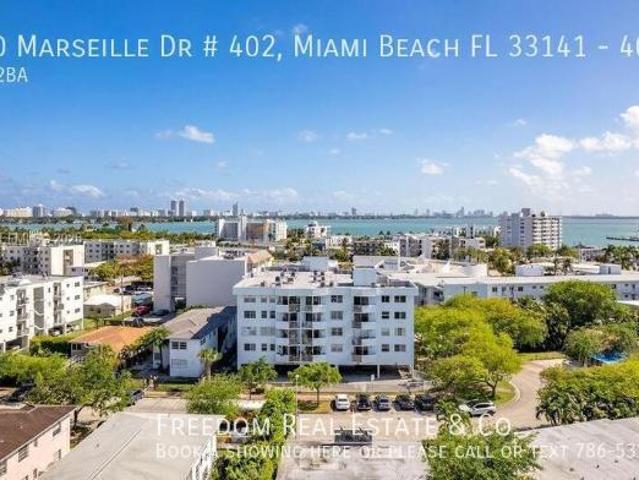 2 Br, 2 bath, Condo 1990 Marseille Dr
