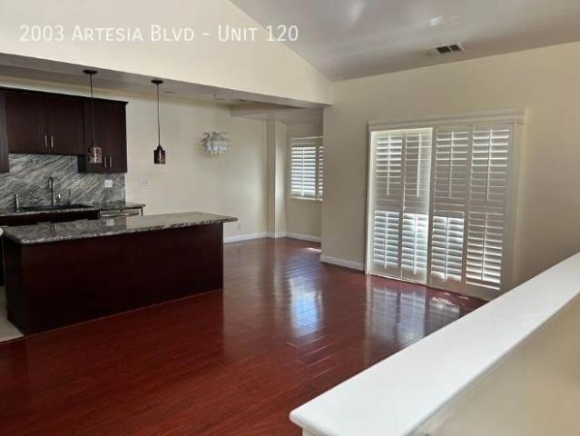 2 Br, 2 bath, Condo 2003 Artesia Blvd