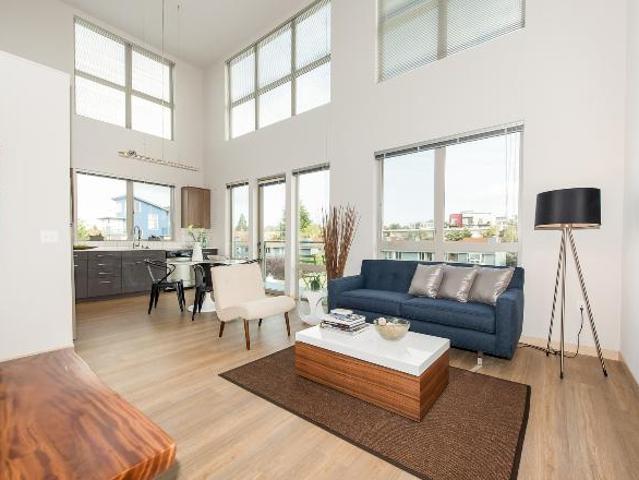 2 Br, 2 bath, Condo 200 Belmont Avenue East