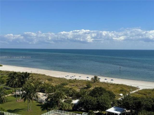 2 Br, 2 bath, Condo 200 Ocean Lane Dr