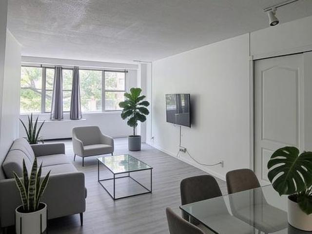 2 Br, 2 bath, Condo 201 St Pauls Avenue