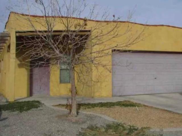 2 Br, 2 bath, Condo 2020 E Ambush St
