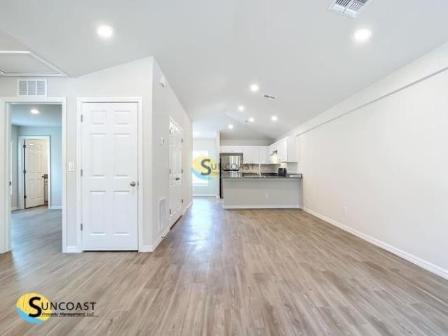 2 Br, 2 bath, Condo 2023 Redmond St