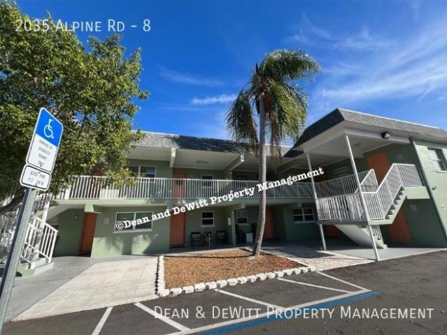 2 Br, 2 bath, Condo 2035 Alpine Rd