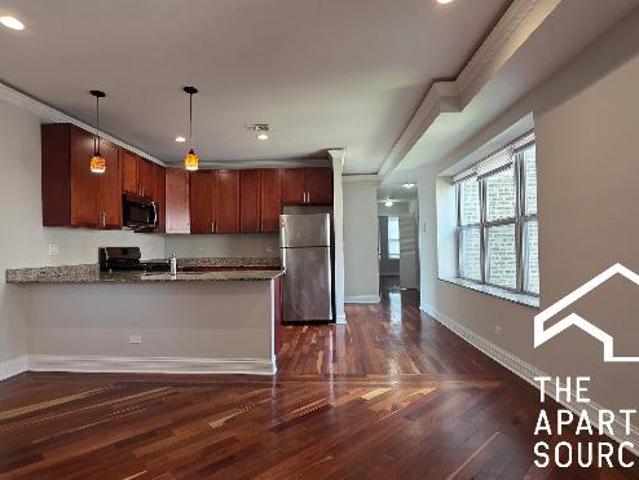 2 Br, 2 bath, Condo 2038 West Touhy Ave