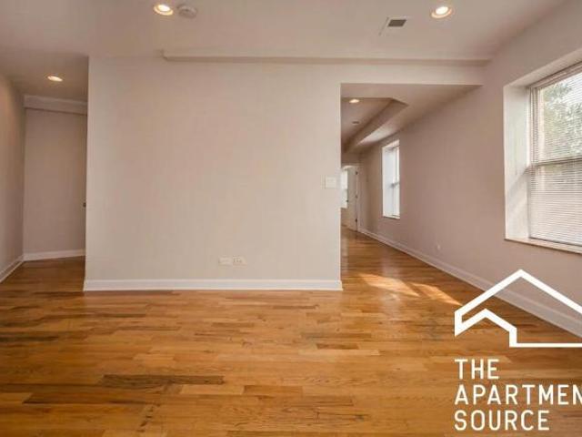 2 Br, 2 bath, Condo 2046 West Touhy Avenue