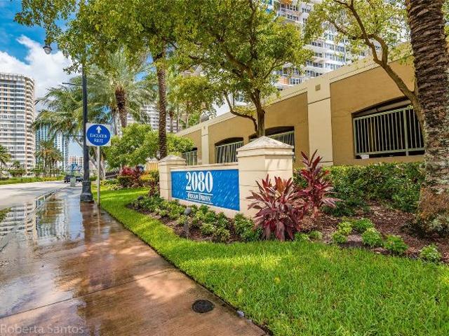 2 Br, 2 bath, Condo 2080 S Ocean Dr