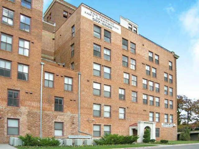 2 Br, 2 bath, Condo 20 East Archer