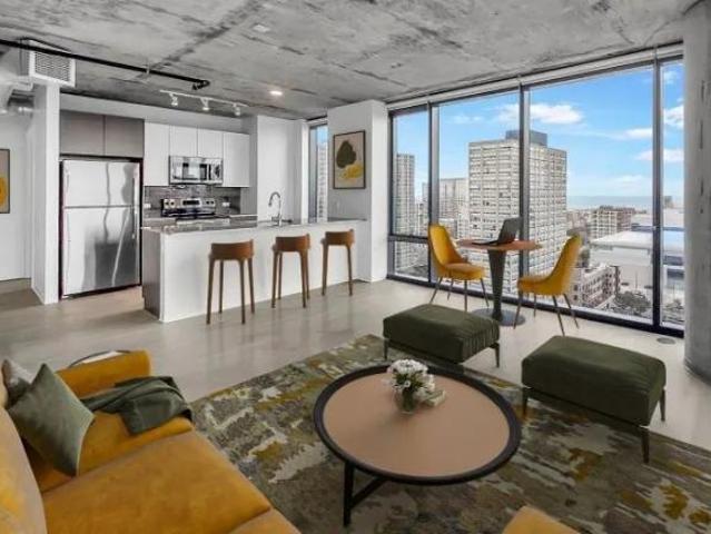 2 Br, 2 bath, Condo 2107 S Wabash
