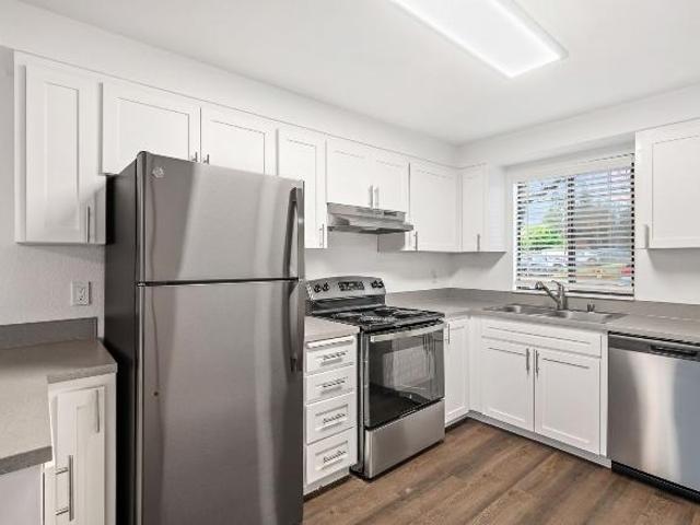 2 Br, 2 bath, Condo 2109 123rd Ave Ne