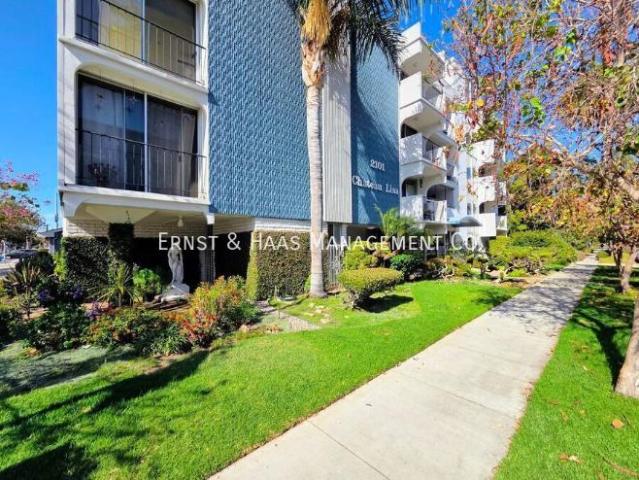 2 Br, 2 bath, Condo 2101 E 2nd St