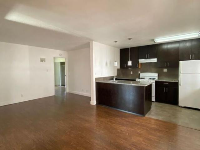 2 Br, 2 bath, Condo 2133 Grant Street
