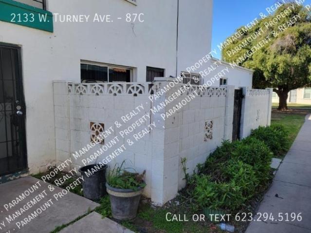 2 Br, 2 bath, Condo 2133 W Turney Ave