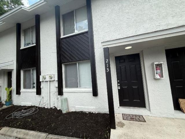 2 Br, 2 bath, Condo 213 S Moss Road