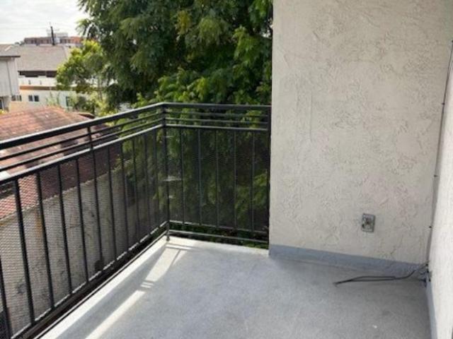 2 Br, 2 bath, Condo 2172 Blake St