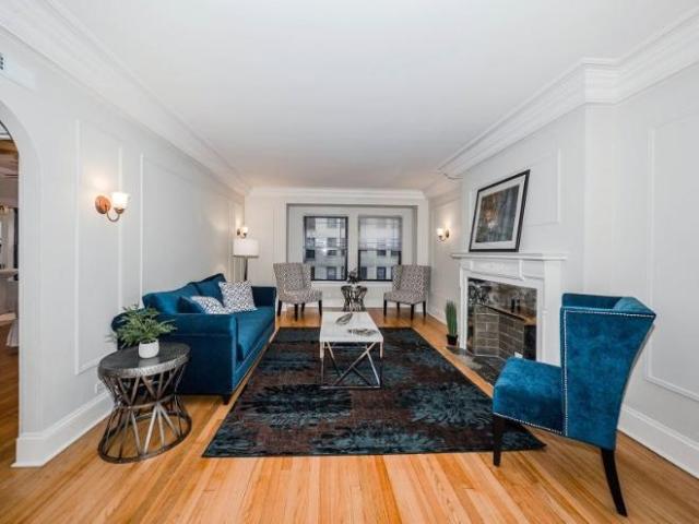 2 Br, 2 bath, Condo 217 E Chestnut St