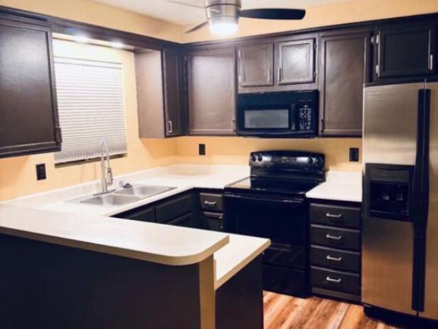 2 Br, 2 bath, Condo 2181 Bay Club Dr