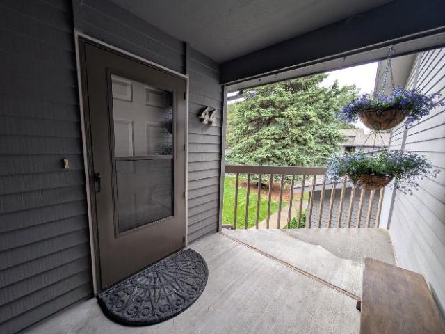 2 Br, 2 bath, Condo 2200 West Dickerson Street
