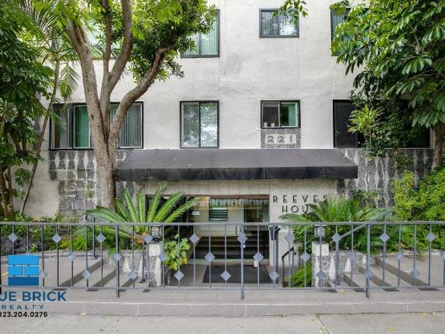 2 Br, 2 bath, Condo 221 S Reeves Dr