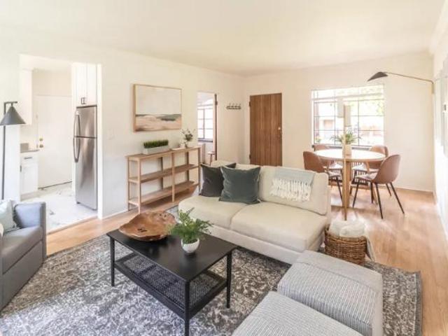 2 Br, 2 bath, Condo 221 W 9th Ave