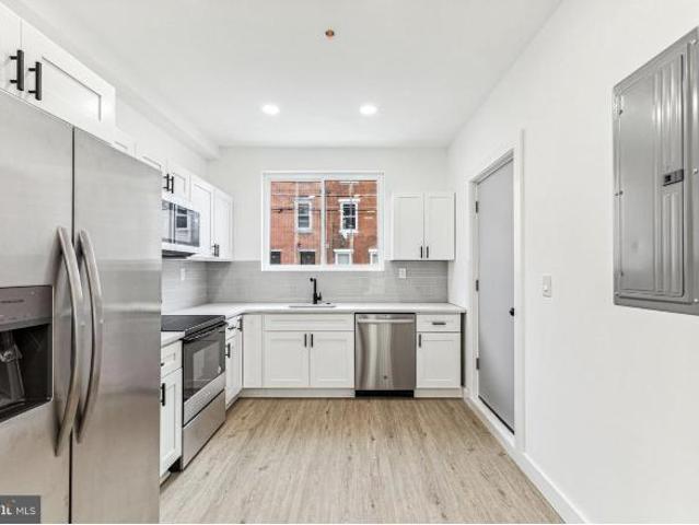 2 Br, 2 bath, Condo 2224 N Howard St