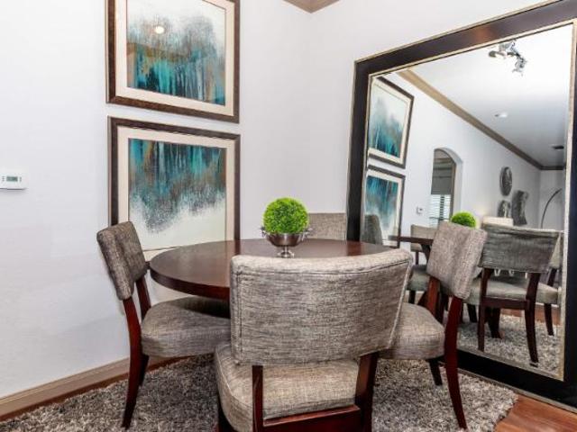 2 Br, 2 bath, Condo 22870 Highway 105 West