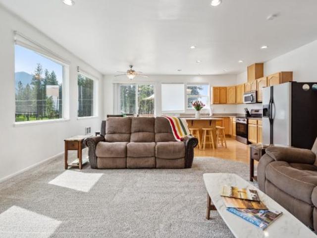 2 Br, 2 bath, Condo 228 Jensen Road